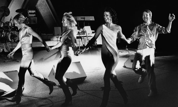 What Happened on December 19th in Music | This Day In Music